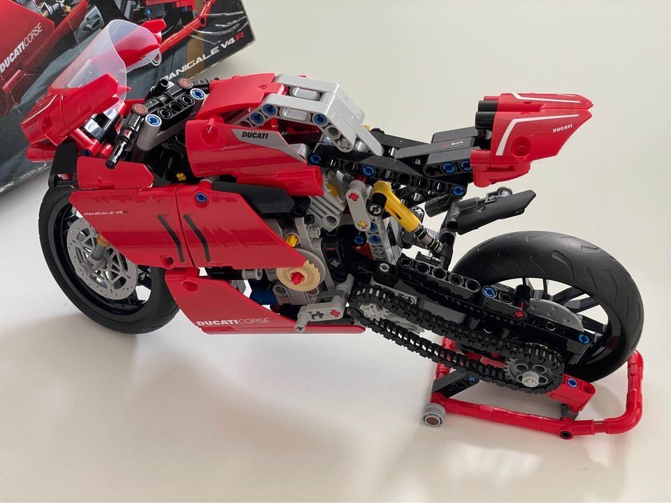 LEGO Ducati Panigale V4 R | Kaufen auf Ricardo