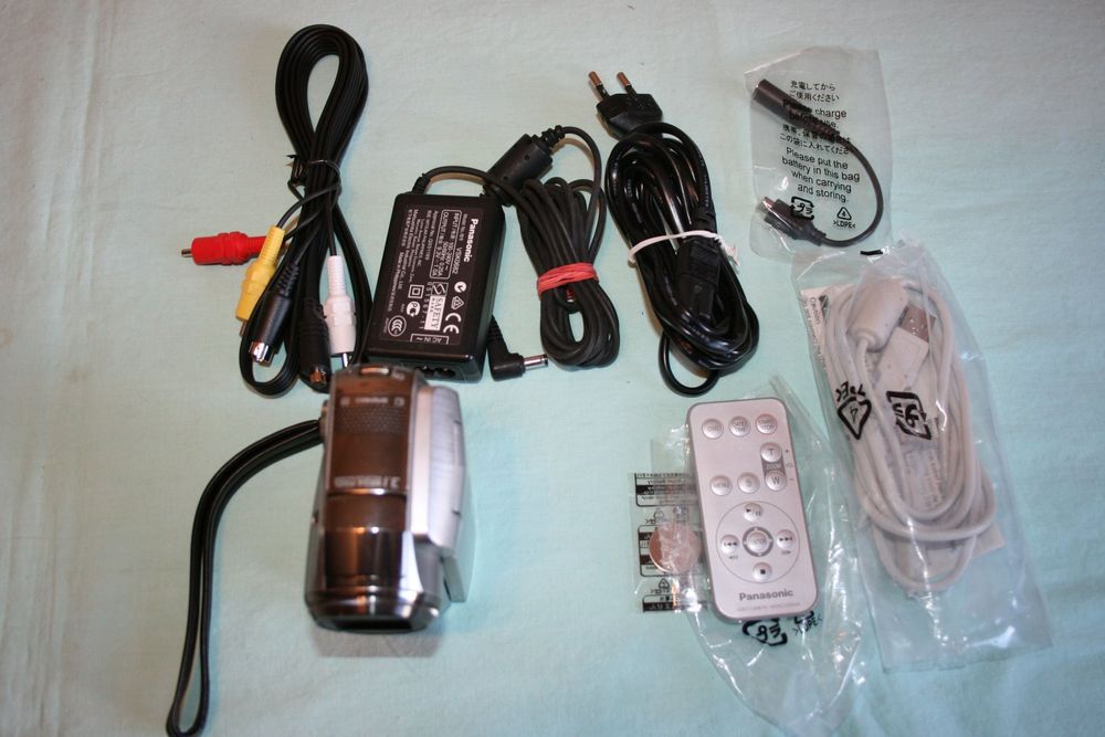 Panasonic Digital Video Camera “SDR-S100” 3.1 Megapixel (Gebraucht) in ...