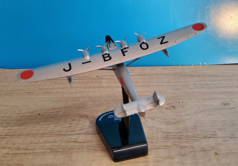 Modellflugzeug "Kawanishi 4-engine Flying Boat" 1:300/5804 (Neu (gemäss ...
