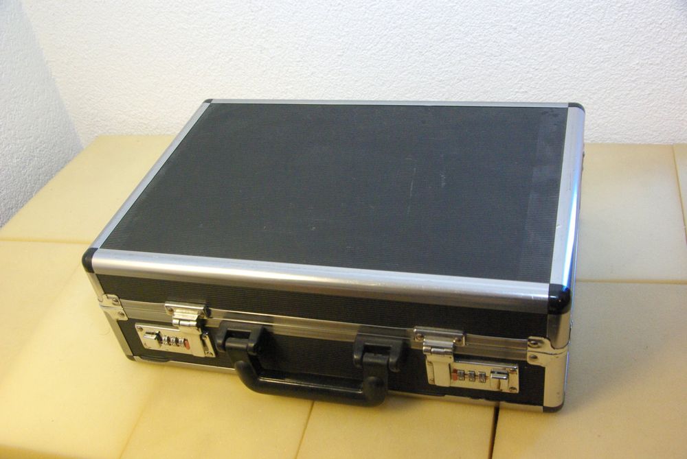 Aktenkoffer / Werkzeugkoffer / Transportkoffer (Gebraucht) in Herisau ...