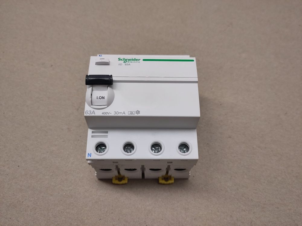 Fehlerstromschutzschalter Schneider 63A / 30mA | Kaufen auf Ricardo