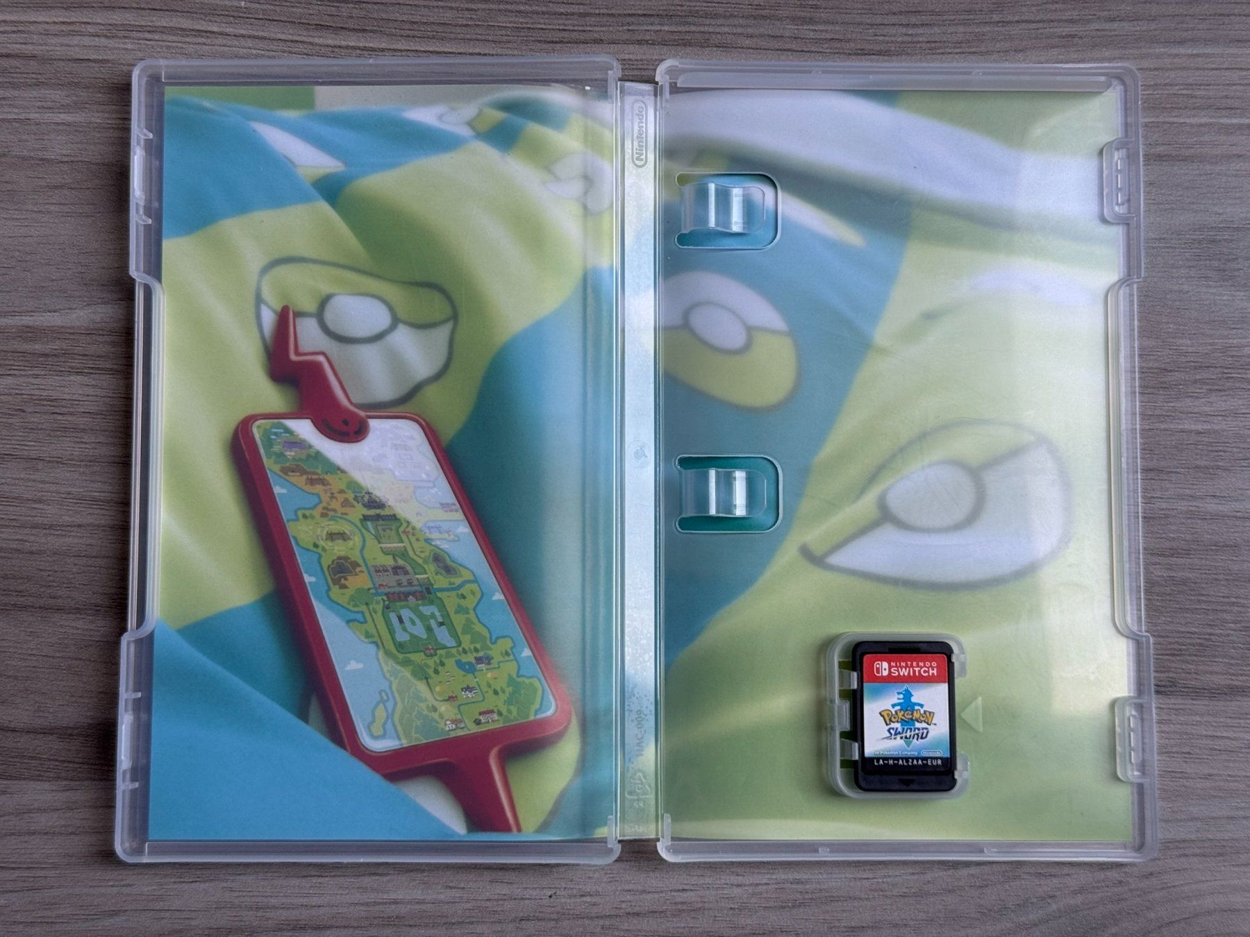 Pokémon Sword/Epée/Schwert - Nintendo Switch (D'occasion) à Tramelan ...