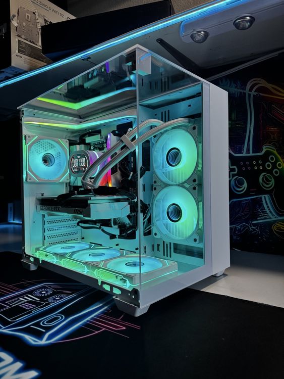 Gaming pc RTX 5070 Oc+ Ryzen 7800X3D 16 gb ram + 1 tb pcie4 (Neu und ...