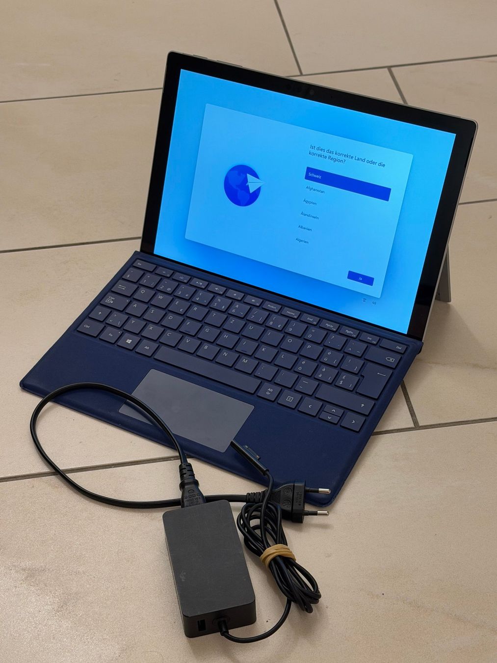 Surface Pro 6 | i5 | 8GB RAM | 128GB SSD | Windows 11 Pro (Gebraucht ...