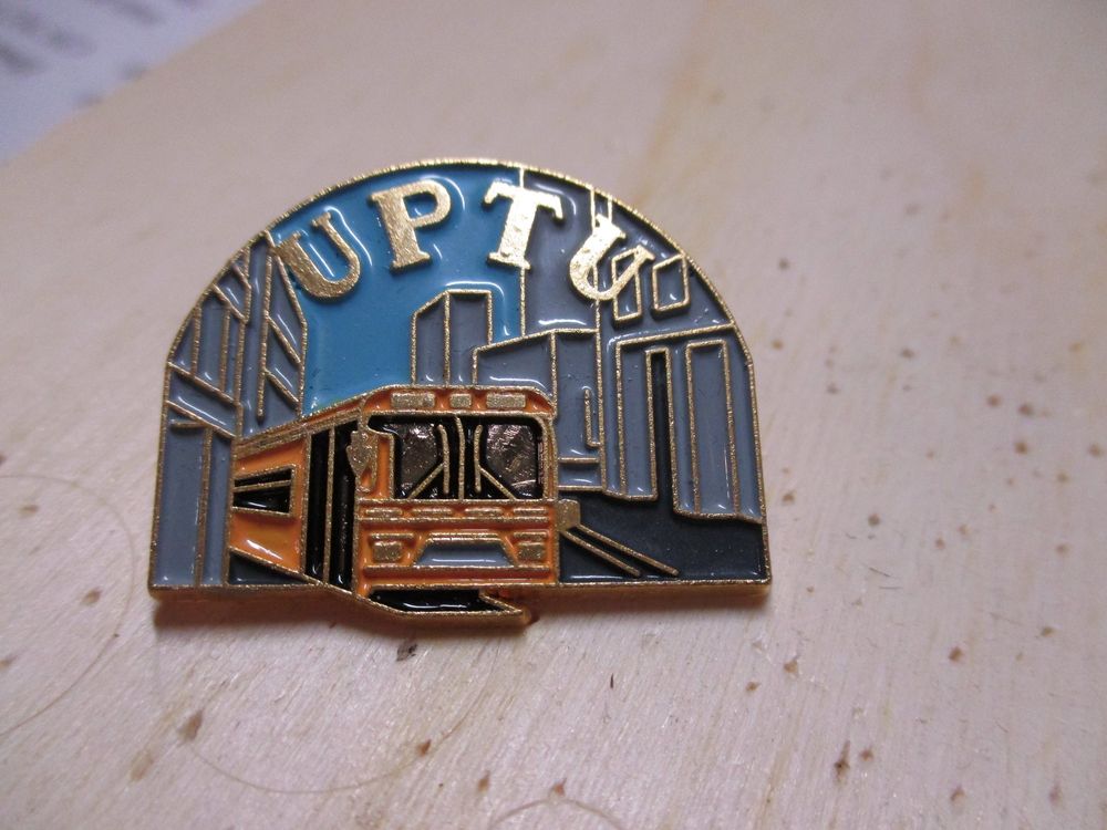 UPTU Bahn Zug Tram Pin (Neu (gemäss Beschreibung)) in Felsberg für CHF ...