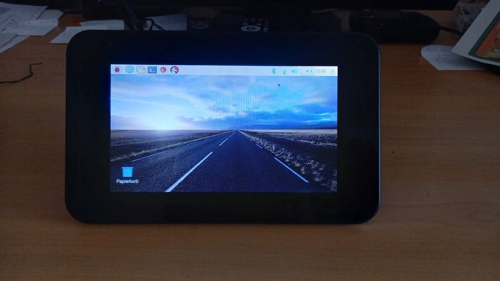 Raspberry Pi 3 mit Gehäuse und 7 Zoll Touchscreen (Gebraucht) in Lausen ...