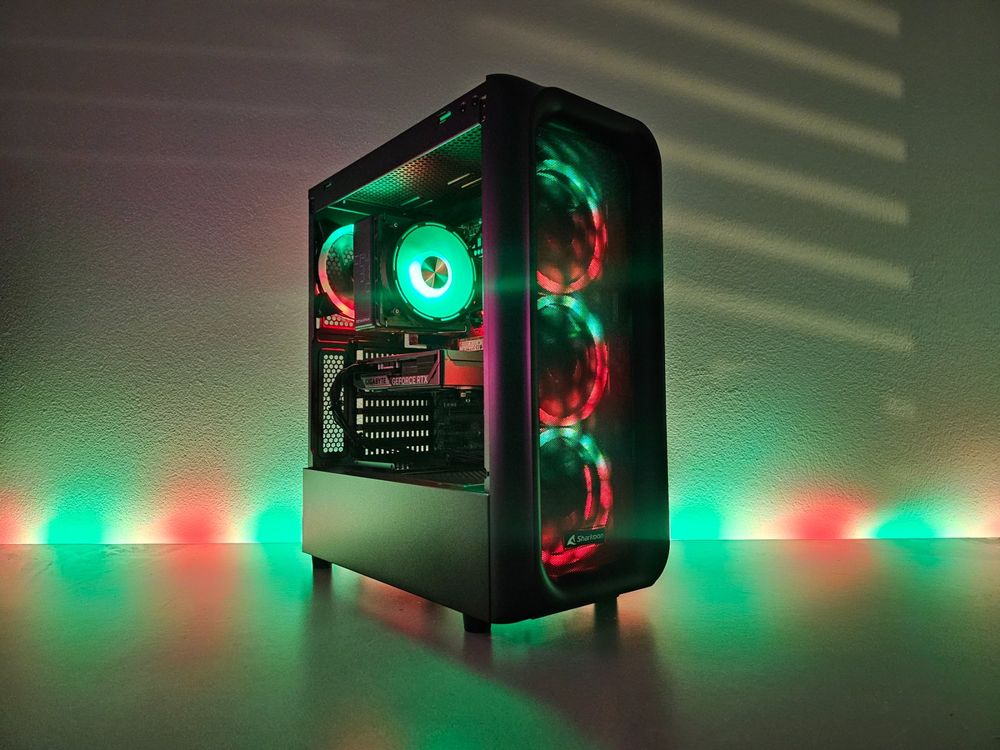 Gaming PC Matrix🫒i7 5GHz + RTX 5060 | 16GB Memory (Neu und ...