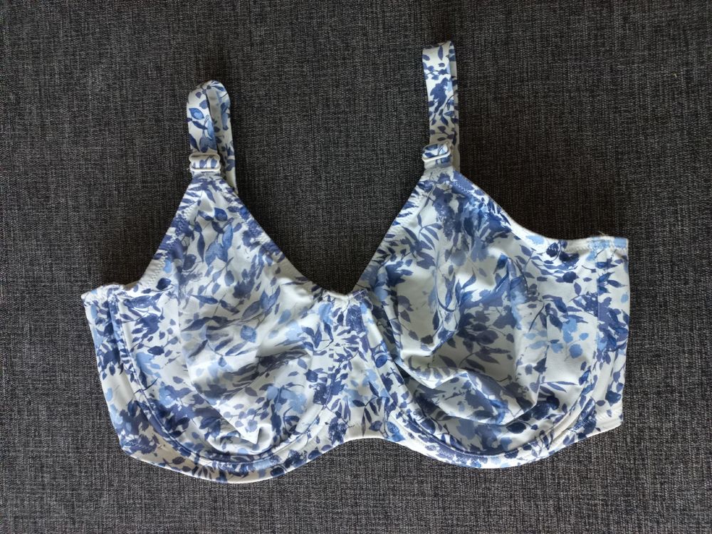 BH Gr. 100F von Triumph ungetragen (Neu (gemäss Beschreibung)) in Oberuzwil für CHF 45 – mit ...