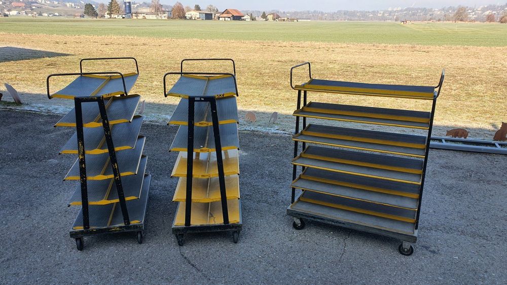 3 Materialwagen Werkzeugwagen Fachregal (Gebraucht) in Belp für CHF 172 ...