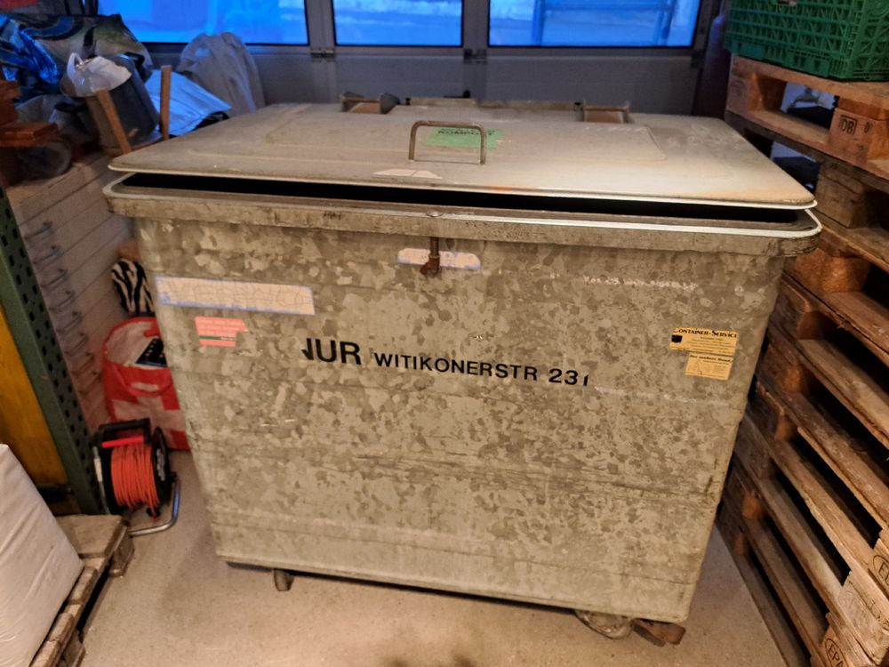800 Liter Container (Gebraucht) in Walde AG für CHF 81 – nur Abholung ...