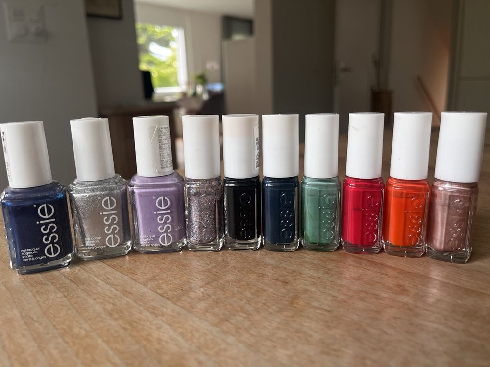 Essie-Set Nagellacke 💅 (Gebraucht) in Gossau ZH für CHF 11 – mit ...