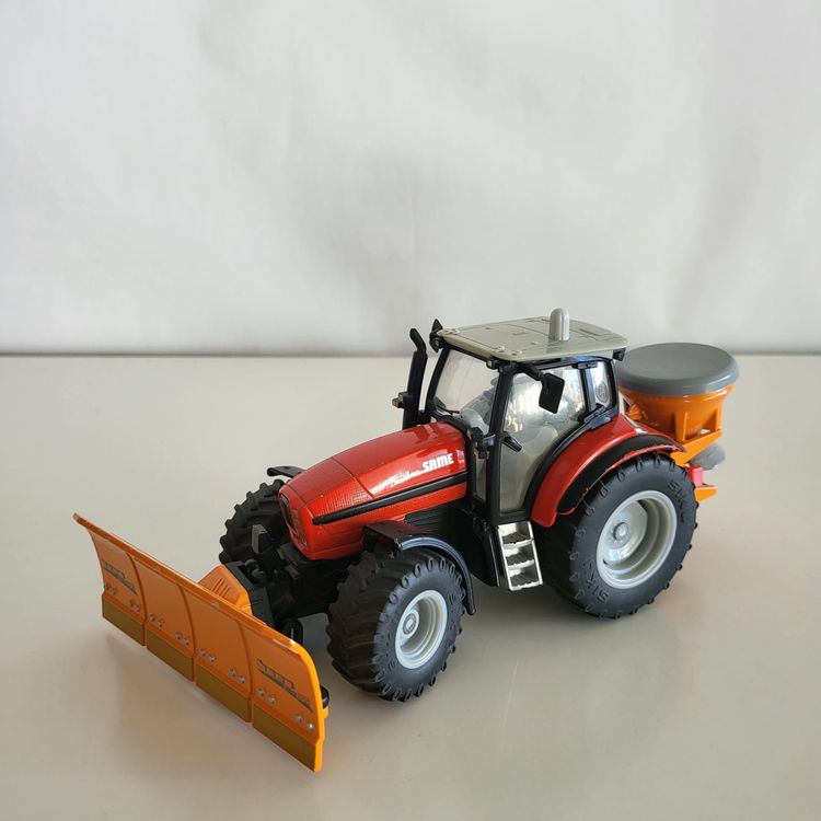 Siku 3058 – Same Iron 110 mit Salzstreuer und Räumschild (Gebraucht) in ...