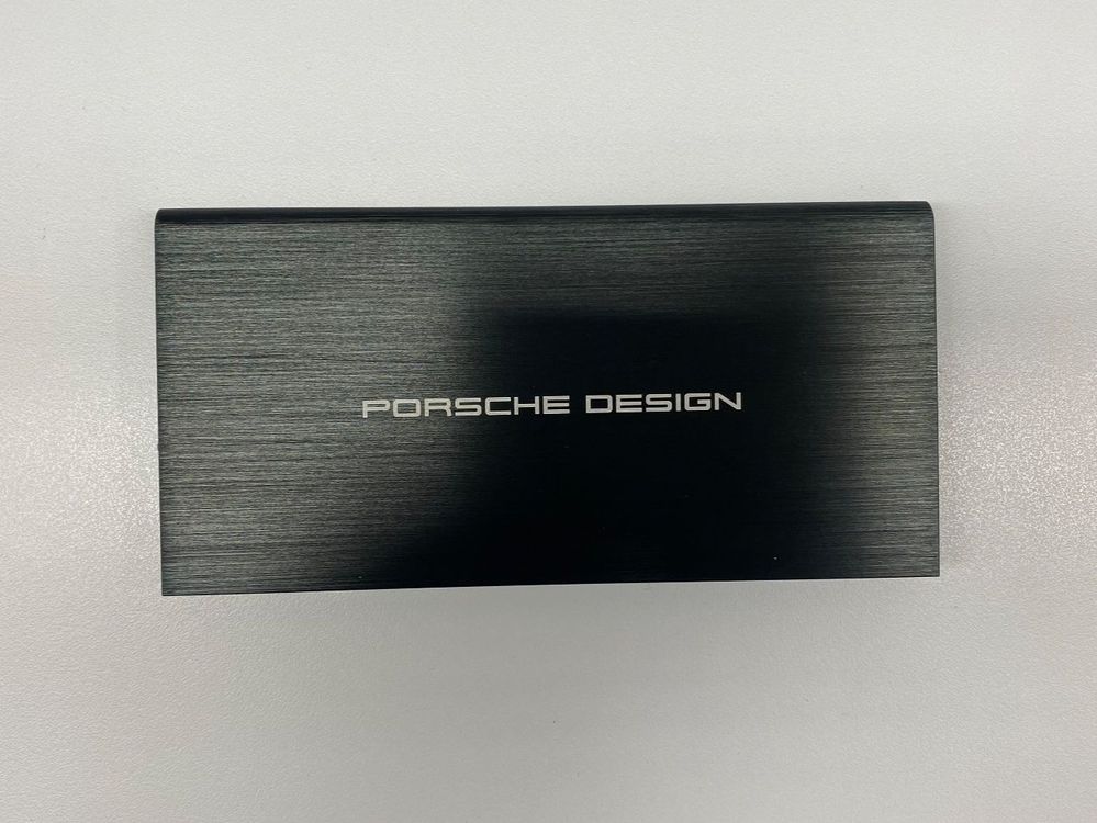 PORSCHE DESIGN Powerbank 8'000 mAh (Neu und originalverpackt) in St ...