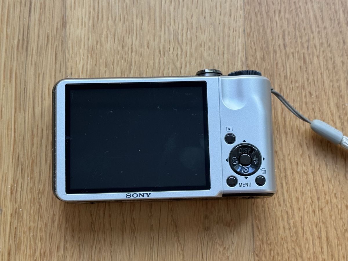 Sony Cyber-shot DSC-H55 Digital Kamera 14.1MP inkl. Zubehör (D'occasion ...