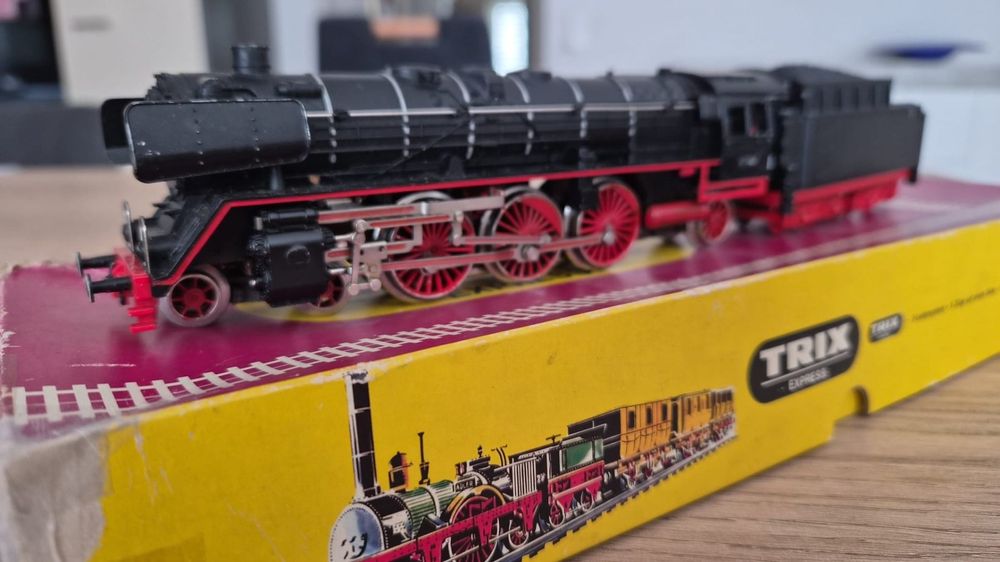 Trix Express 2204 Dampflok mit Tender, Spur H0 DC, in OVP (Gebraucht ...