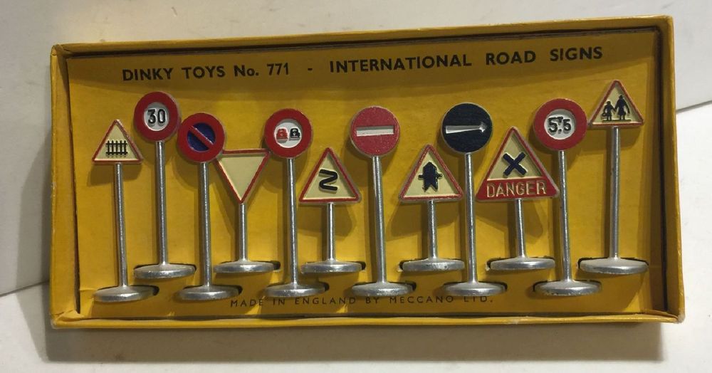 Dinky Toys (GB) 771 International Road Signs in OVP (Gebraucht) in ...