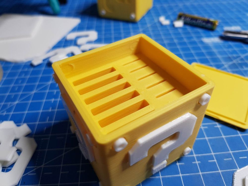 Mario 1Up Box Nintendo Switch Game Holder (Neu und originalverpackt) in ...