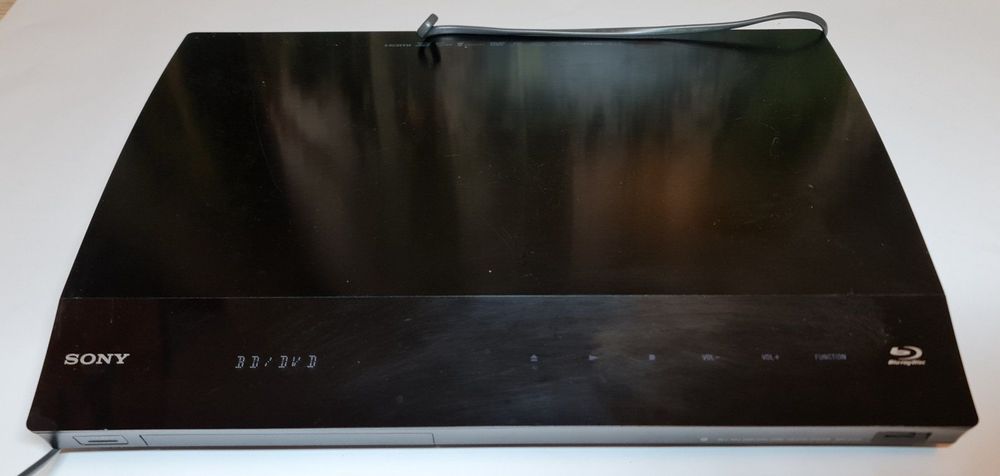 Sony BDV-E380, 5.1 3D Blu-ray Heimkinosystem (Gebraucht) in Eschenbach SG für CHF 14 – mit ...