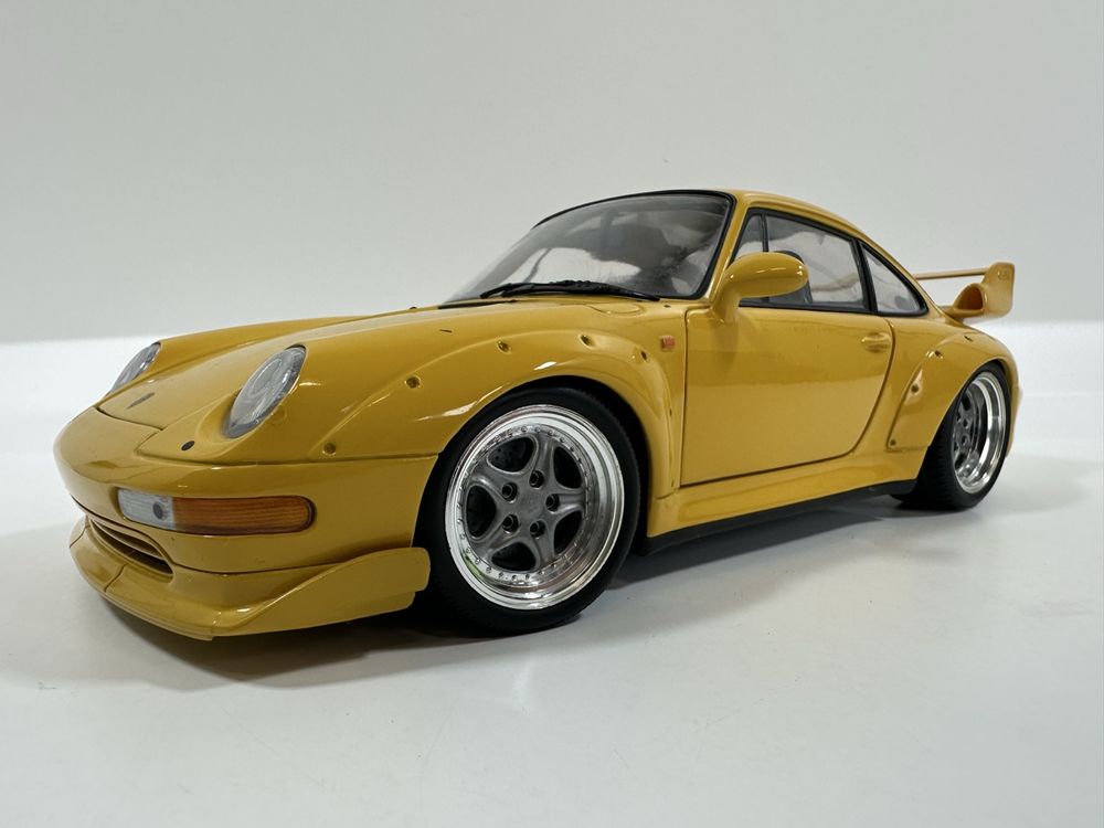 Porsche 911 GT2 1:18, gelb, UT Models (Gebraucht) in Strengelbach für ...
