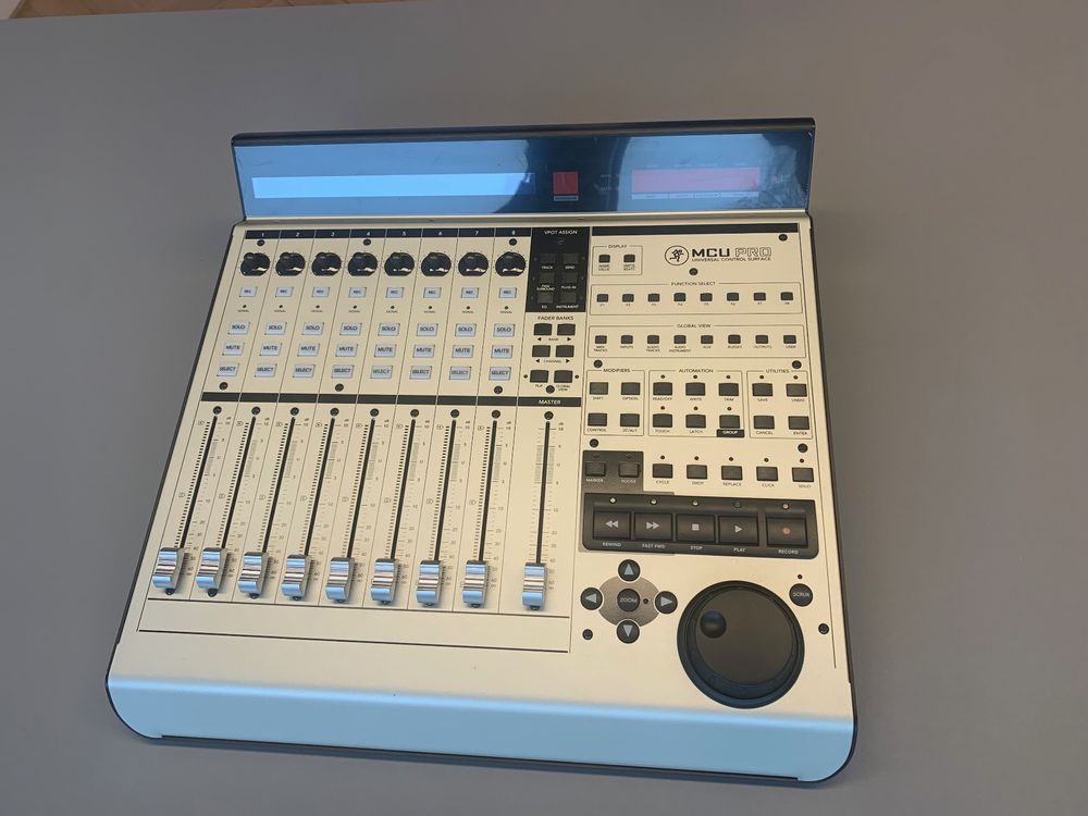 Mackie Control Universal Pro Controller (Gebraucht) in Bern für CHF 350 ...