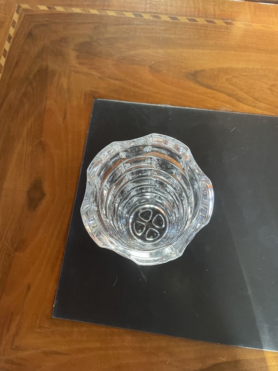Vase en cristal (D'occasion) à Donatyre pour CHF 1 – avec livraison ...