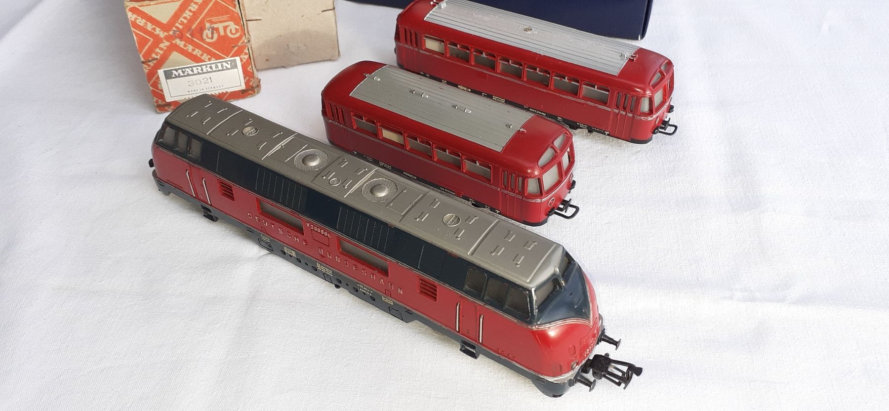 Locos Märklin, 3021, + DB-800 K.1 AC (D'occasion) à plan-les-ouates ...