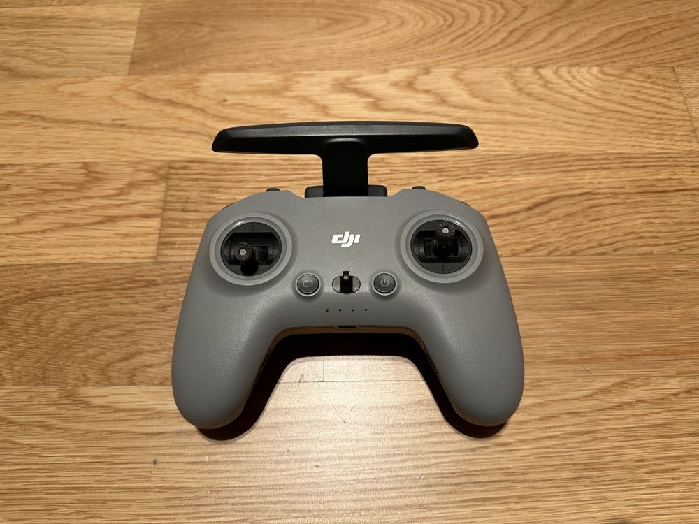 DJI FPV Controller v2 (Neu (gemäss Beschreibung)) in Zürich für CHF 92 ...