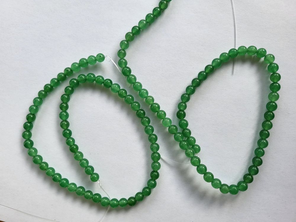 Zwei Strang 6 mm grüne Jade (Neu und originalverpackt) in Knutwil für ...