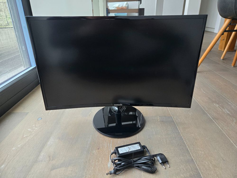 Samsung Curved Monitor C27F390FHU 27" | Kaufen auf Ricardo