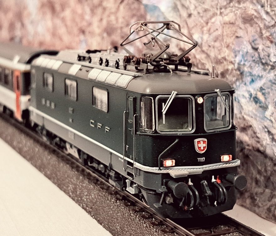 Roco 69843 H0 Re 4/4 II 11117 AC Digital (Gebraucht) in Ibach für CHF ...