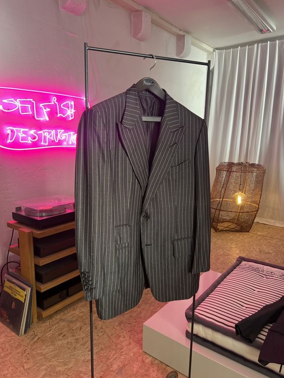 Tom Ford Herren Anzug | Kaufen auf Ricardo Tom Ford Herren Anzug | Kaufen auf Ricardo