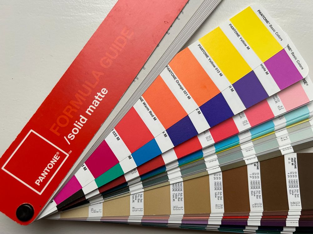 Pantone - Formula Guide/solid matte (Gebraucht) in Luzern für CHF 70 ...