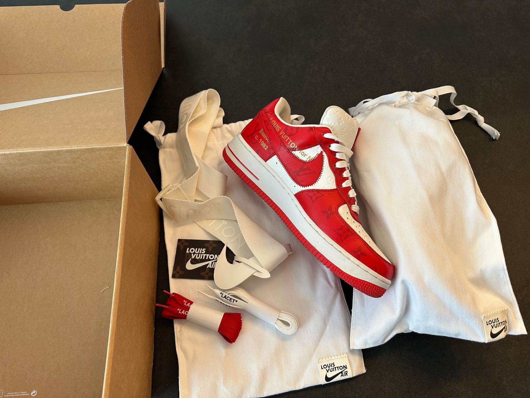 Louis Vuitton Nike Air Force 1 Low by Virgil Abloh red (Neuf avec ...