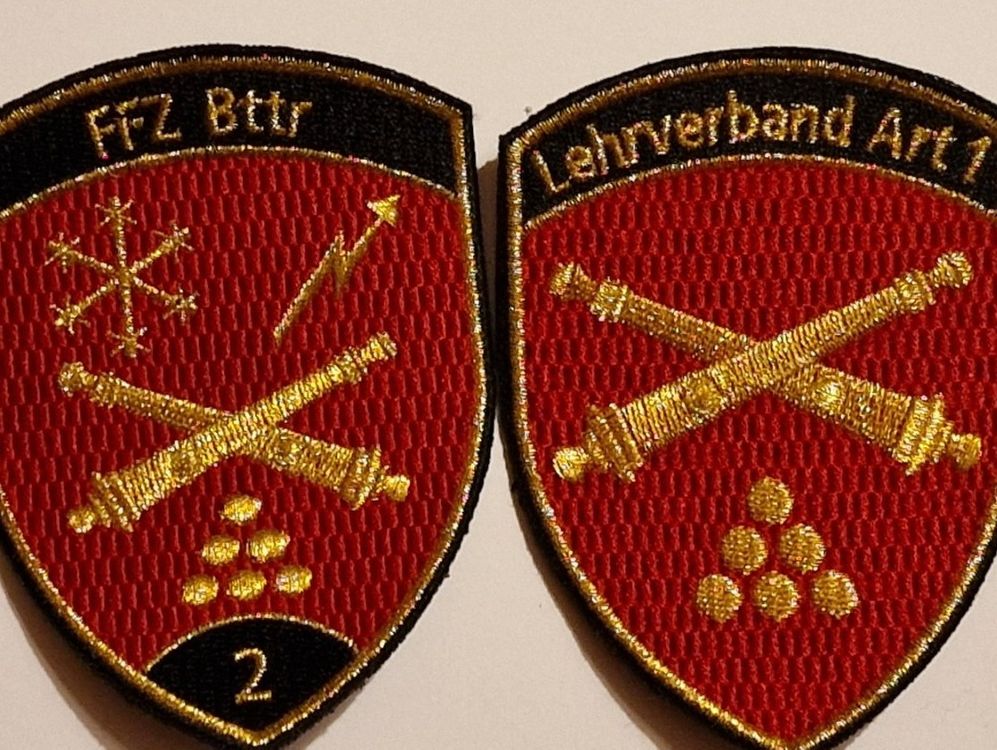 Duo Abzeichen Artillerie Badge (Neu (gemäss Beschreibung)) in Nyon für ...