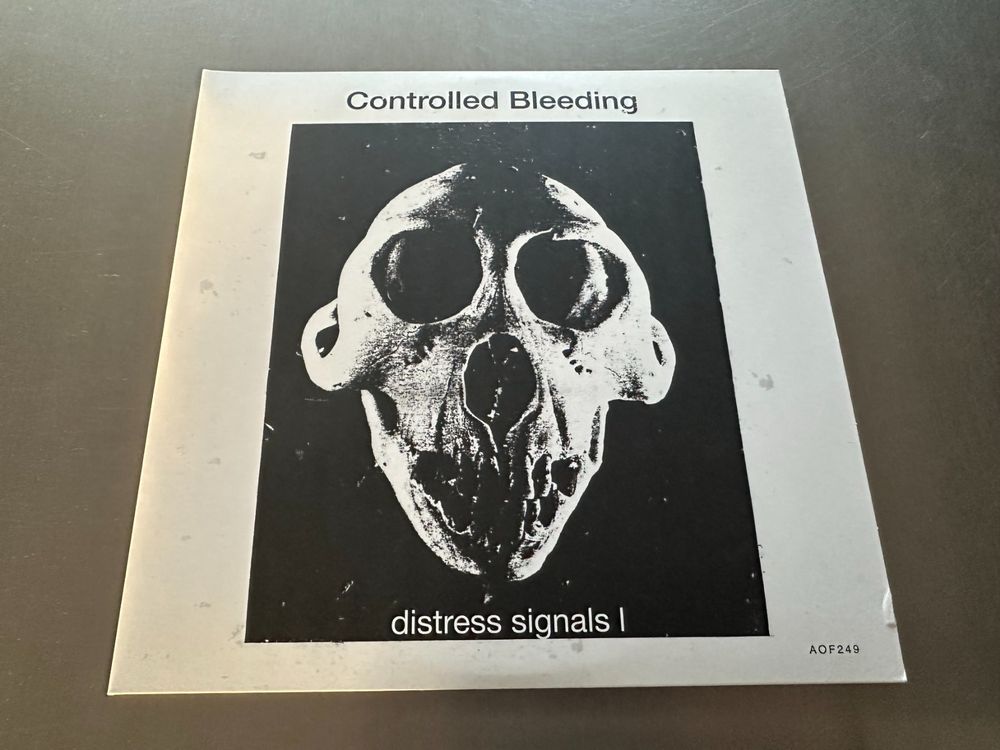 CONTROLLED BLEEDING 2LPS DISTRESS SIGNALS I - INDUSTRIAL (Neuf (Voir description)) à Sion pour ...