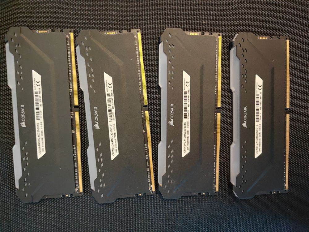 Corsair Vengeance RGB Pro 64GB (4x16GB) DDR4 3200MHz RAM (Gebraucht) in ...