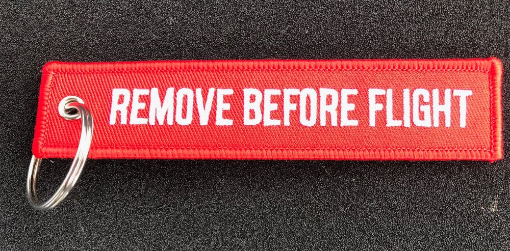 REMOVE BEVORE FLIGHT (Neu und originalverpackt) in Weggis für CHF 2.5 – mit Lieferung auf ...