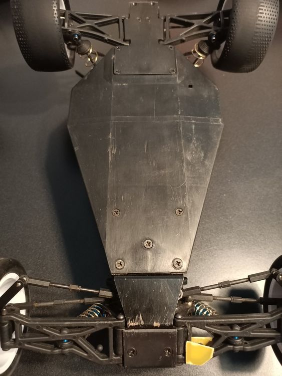 Thunder Tiger Phoenix XB als Roller, 1/10 2WD Racing Buggy (Gebraucht ...