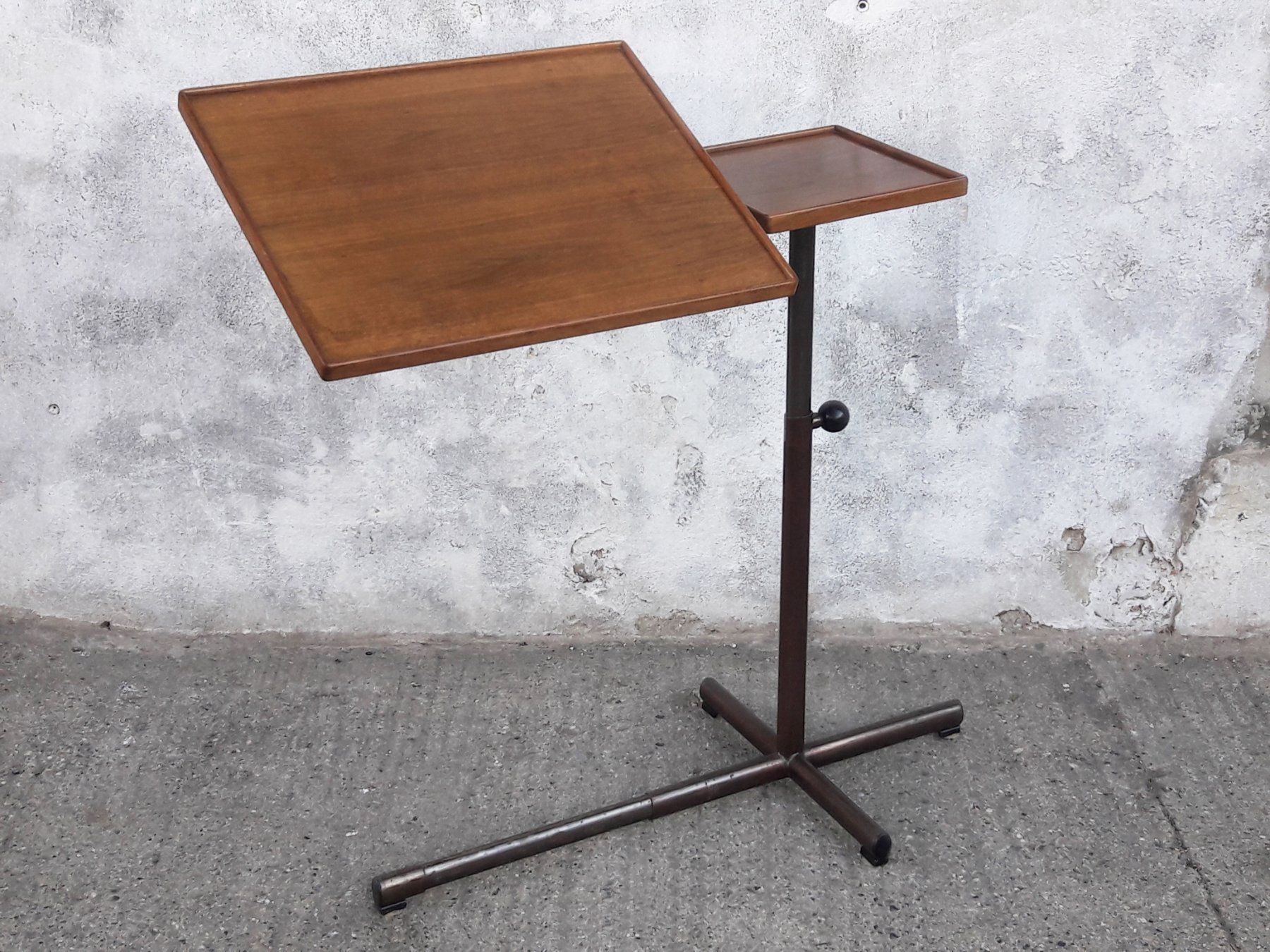 Table multifonction / Tisch Embru Caruelle ab 1fr am 1.Feb (D'occasion ...