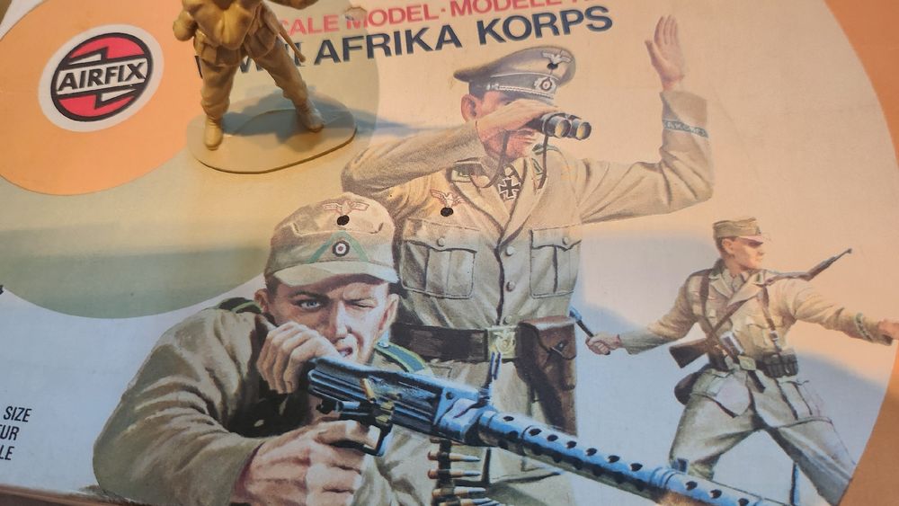 Airfix W.W.II Afrika Korps 1/32 mit 58 Figuren (Gebraucht) in Ettingen ...