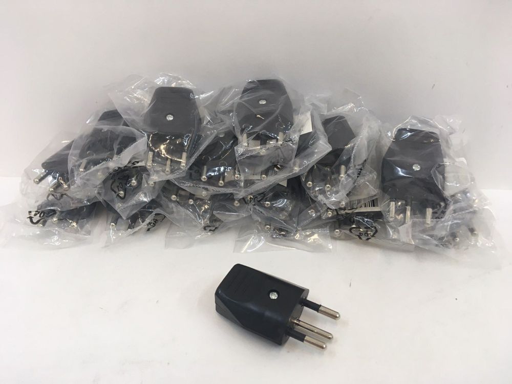 3-Phasen Stecker, 240V, 20 Stück (Neu und originalverpackt) in Neuenhof ...