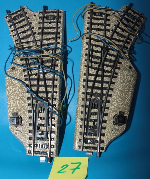 (27) H0 MÄRKLIN WEICHEN 3601 L + 3601 R (Gebraucht) in Allschwil für ...