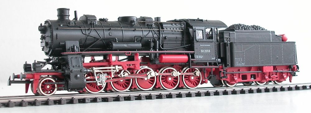 Roco Dampflokomotive BR 58 H0 umgebaut - für Kenner | Kaufen auf Ricardo