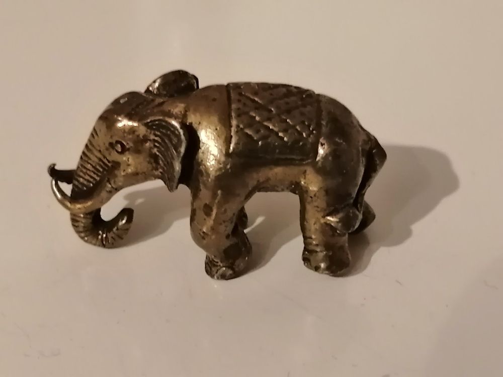 Messing Elefant miniature (Gebraucht) in Nunningen für CHF 4 – mit ...