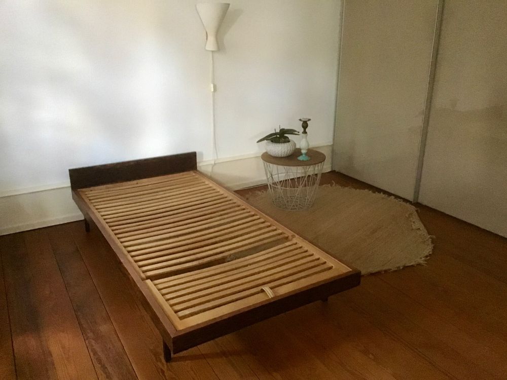 Midcentury Bettgestell mit integriertem Rost aus den 1960ern (Gebraucht ...