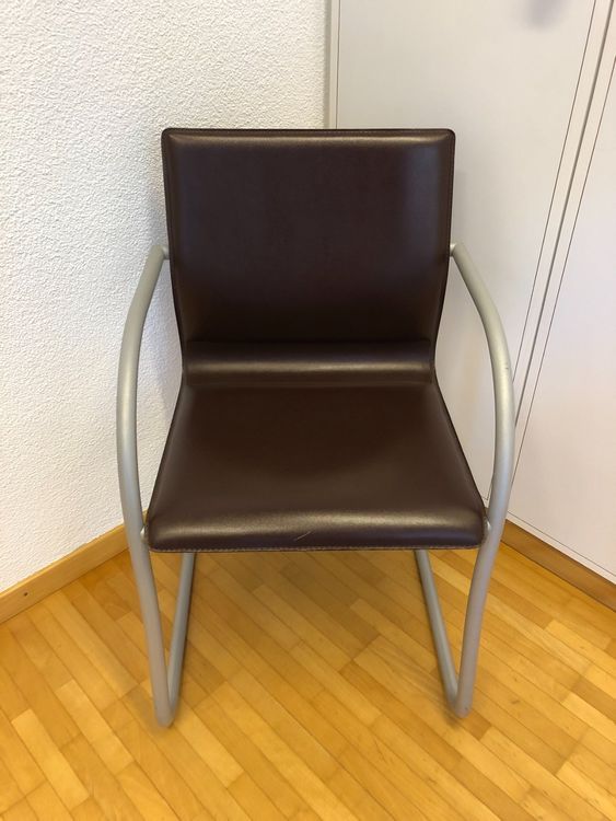 6 Freischwinger Stühle aus Leder zu top Preis (Gebraucht) in Beromünster für CHF 60 – nur ...