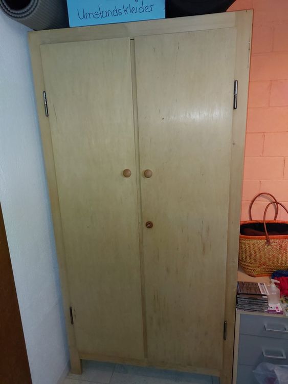 Holzkasten/ Kleiderschrank | Kaufen auf Ricardo
