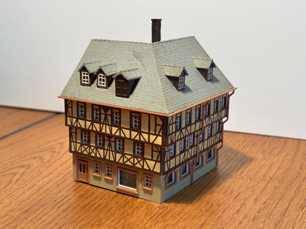 *G057: Anbaubares Eckhaus, Altstadtgebäude (Spur N) | Kaufen auf Ricardo