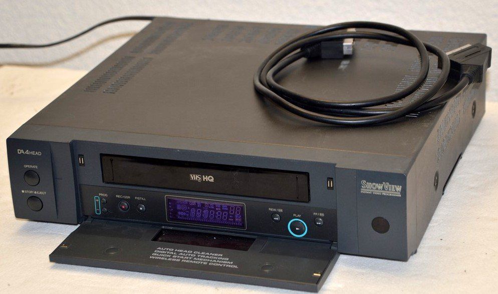 Videorecorder VHS Melectronic M-VR410SV magnétoscope (Gebraucht) in Collonges für CHF 60 – mit ...
