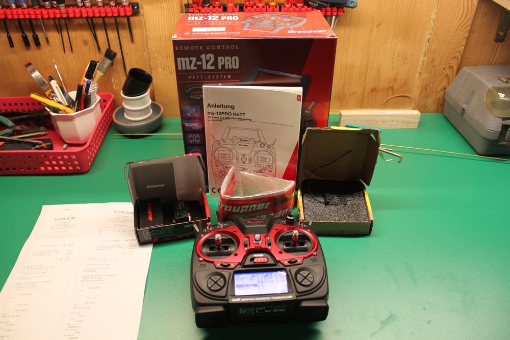 Graupner Fernsteuerung mz-12 PRO 12-Kanal HOTT +2 Empfänger (Neu ...